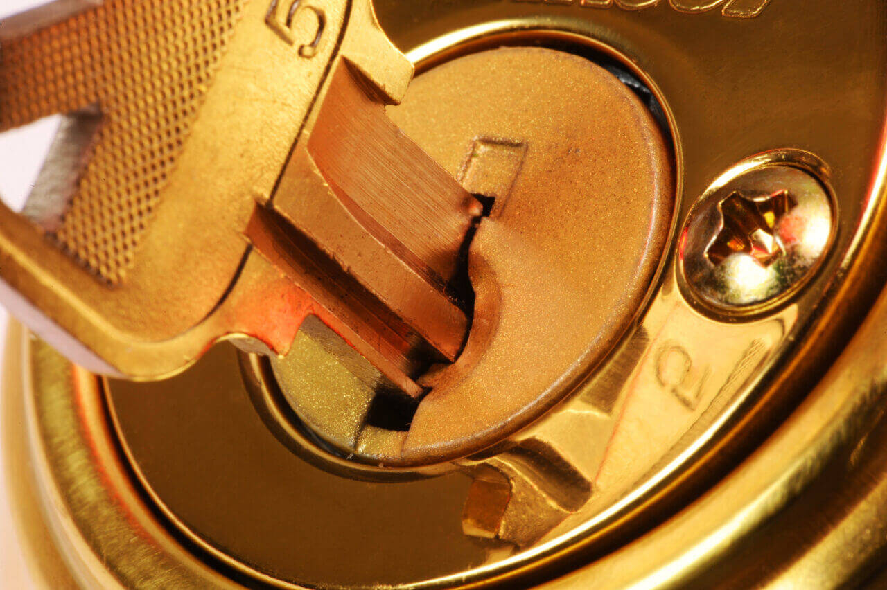 Why Your Key Keeps Turning in Door Lock – Faster Locksmith